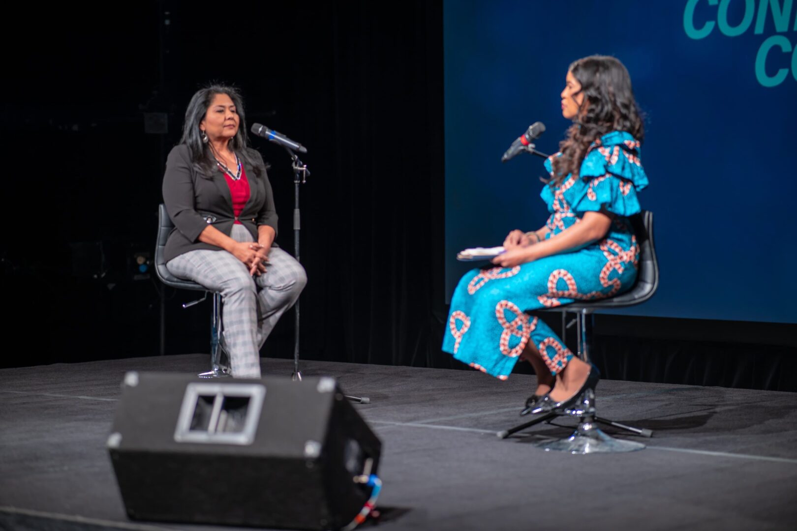 Artistas latinos se presentan en Connecting the Community ~ Latino ...